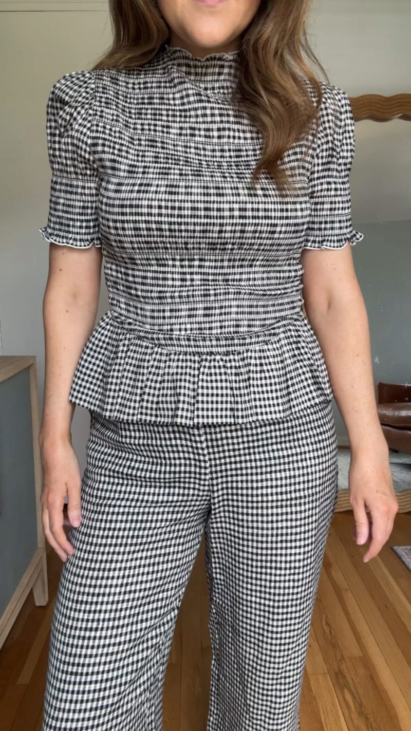 Linen Pants Outfit Ideas: Summer, Spring & Fall Go-to Option